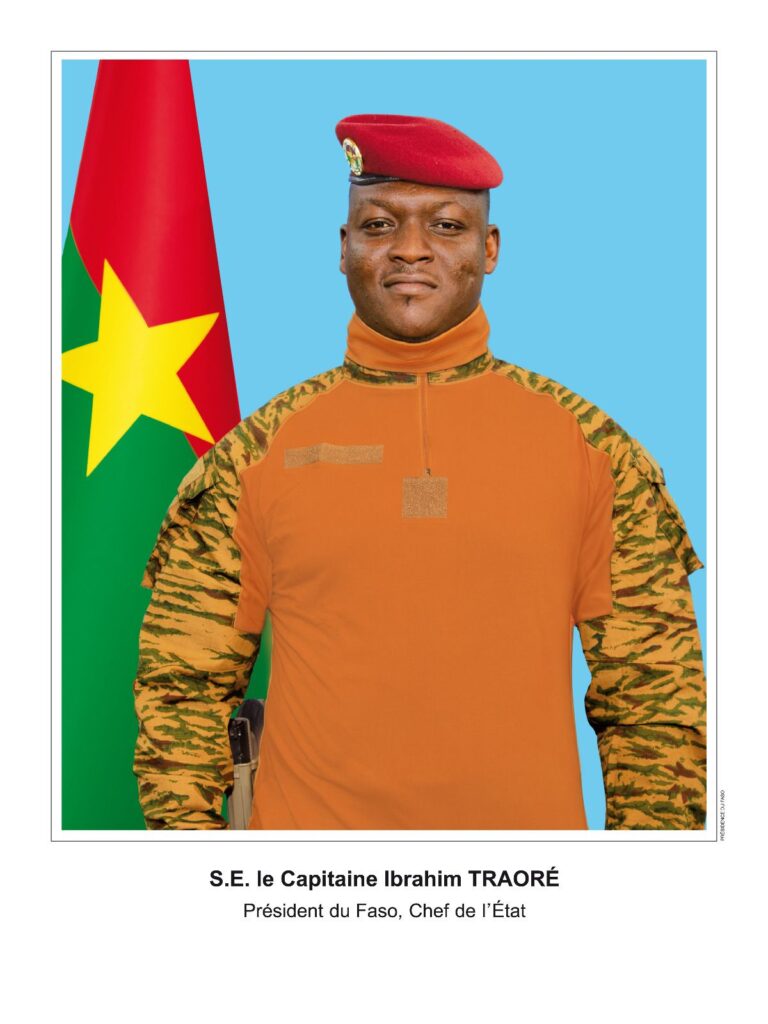 Burkina Faso : voici la nouvelle photo officielle du Président de la ...